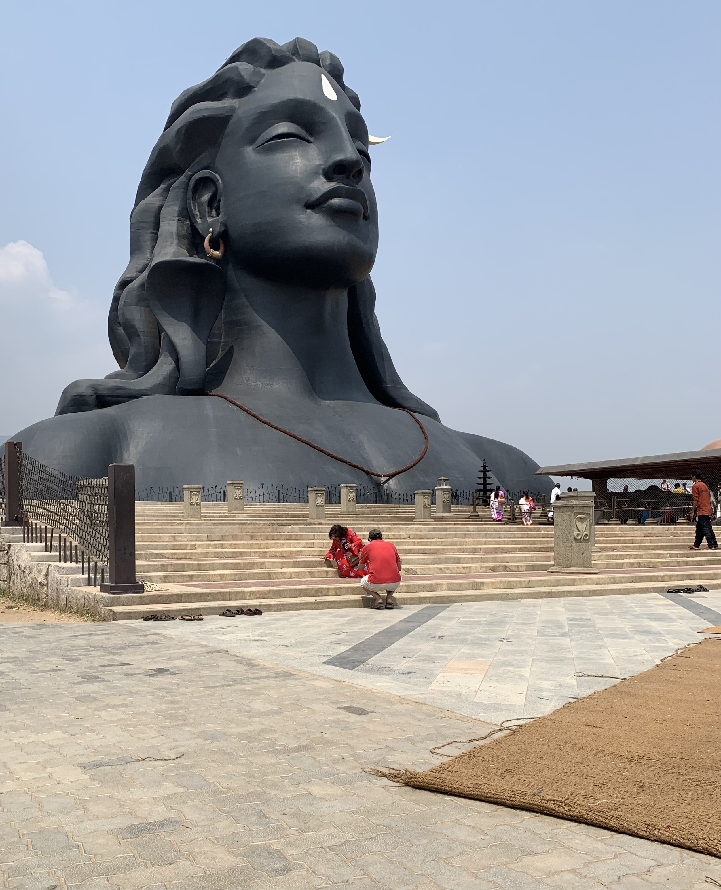 Sadhguru: Trip to Isha Yoga Centre – TracelessTrails